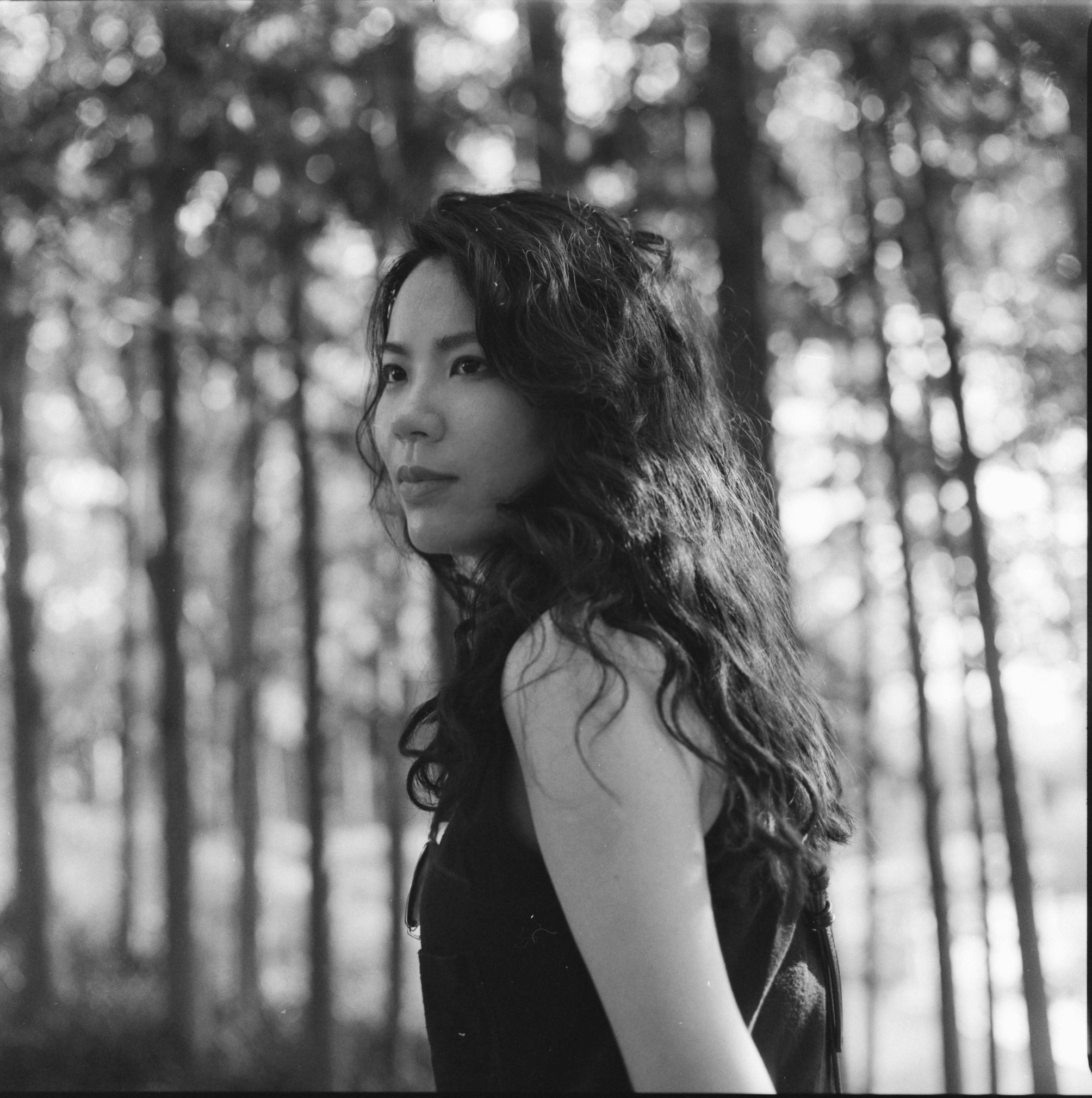 Filmmaker 5 with Lin Yihan: SHI RI FANG GU / Sojourn to Shangri-La ...